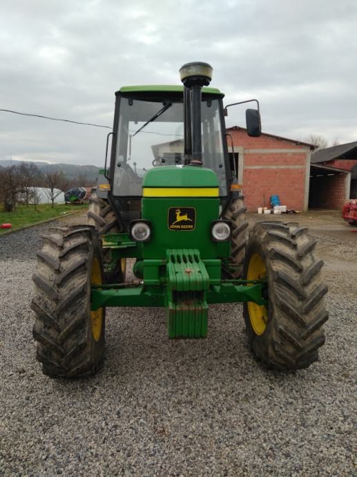 Traktor JOHN DEERE 2850
