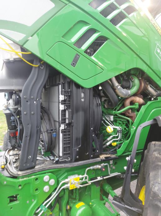 Traktor John Deere 6195R