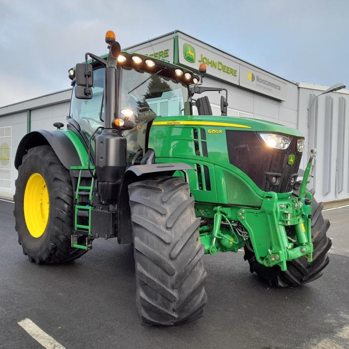Traktor John Deere 6250R Premium Edition