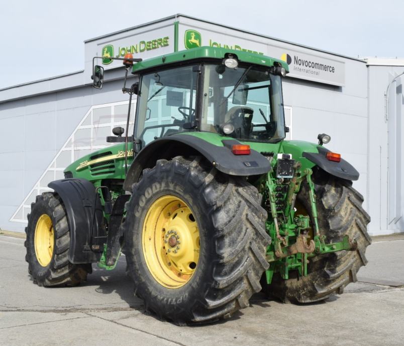 Traktor John Deere 7820