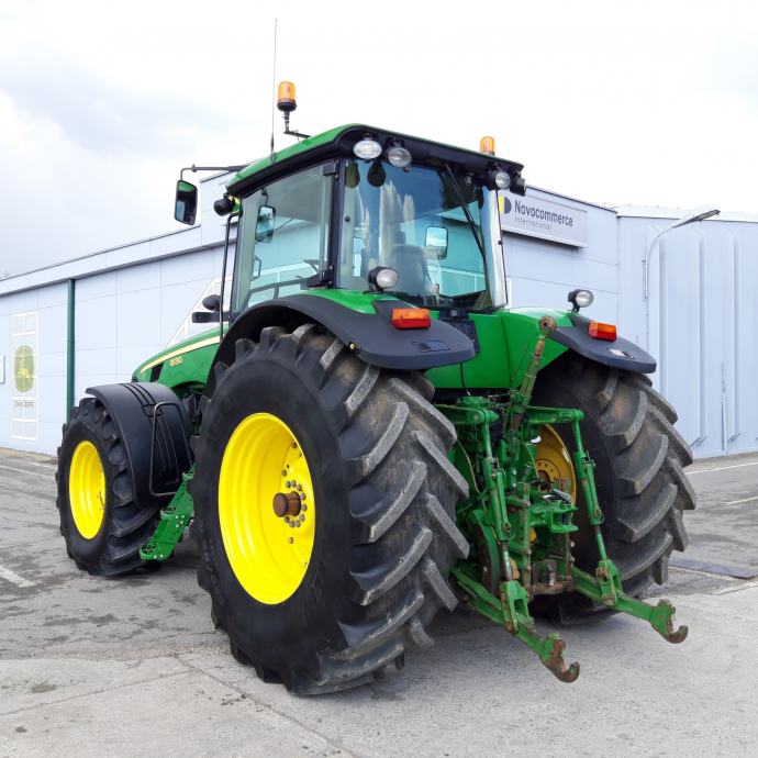 Traktor JOHN DEERE 8130