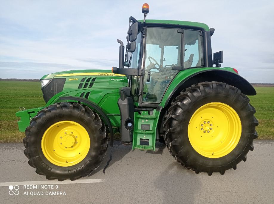 John Deere 120M