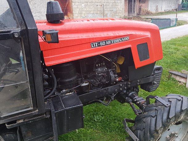 TRAKTOR LTZ 60 AB TORNADO