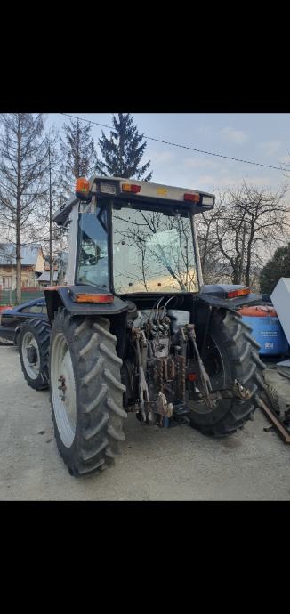 Traktor Massey Ferguson 3065