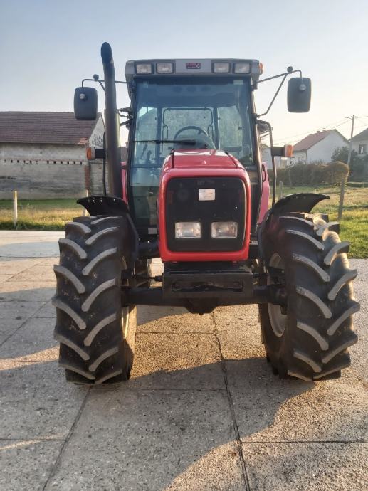 Traktor Massey Ferguson 6245