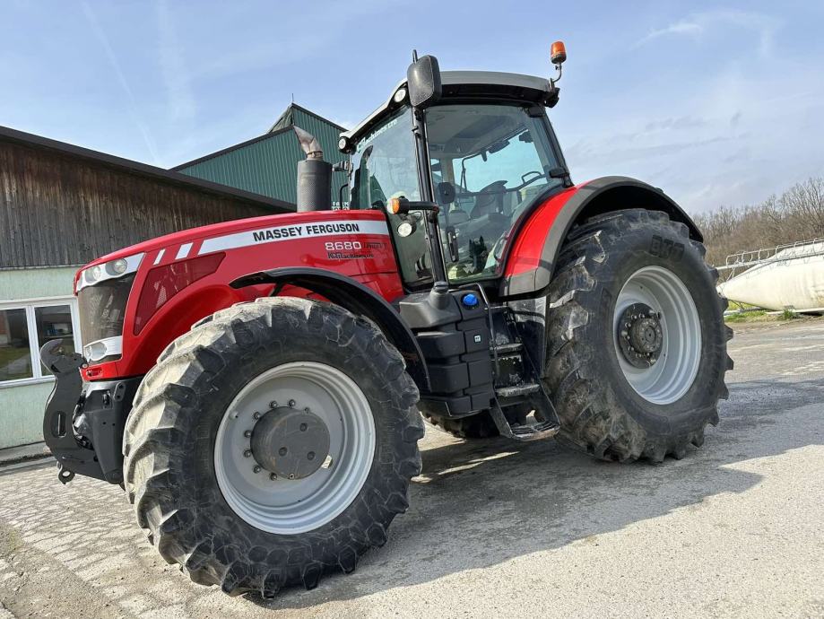 Traktor Massey Ferguson 8680
