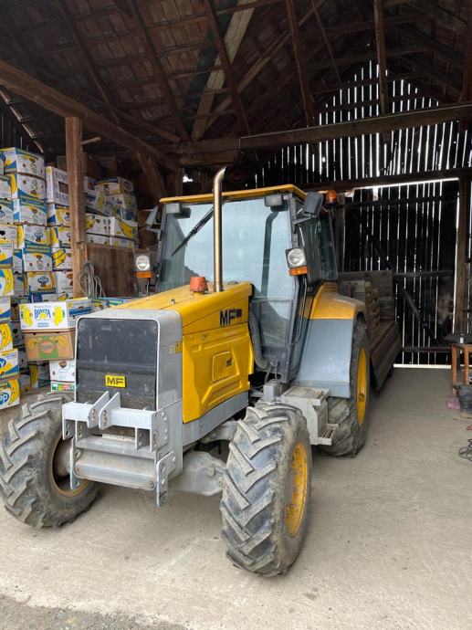 Traktor Massey Ferguson Fermec 650