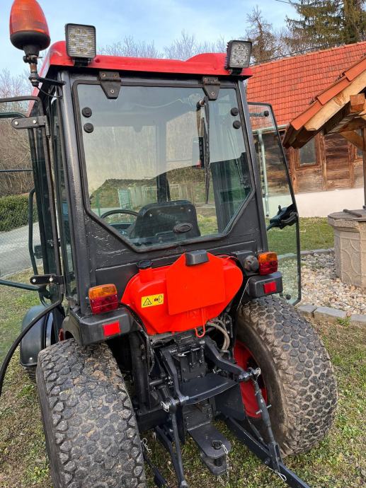 Traktor Mitsubishi MT 2000