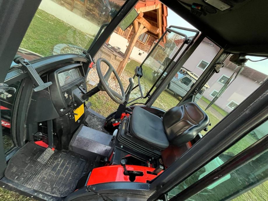 Traktor Mitsubishi MT 2000