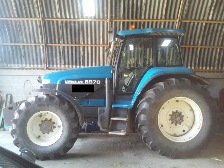 Traktor New Holland 8970