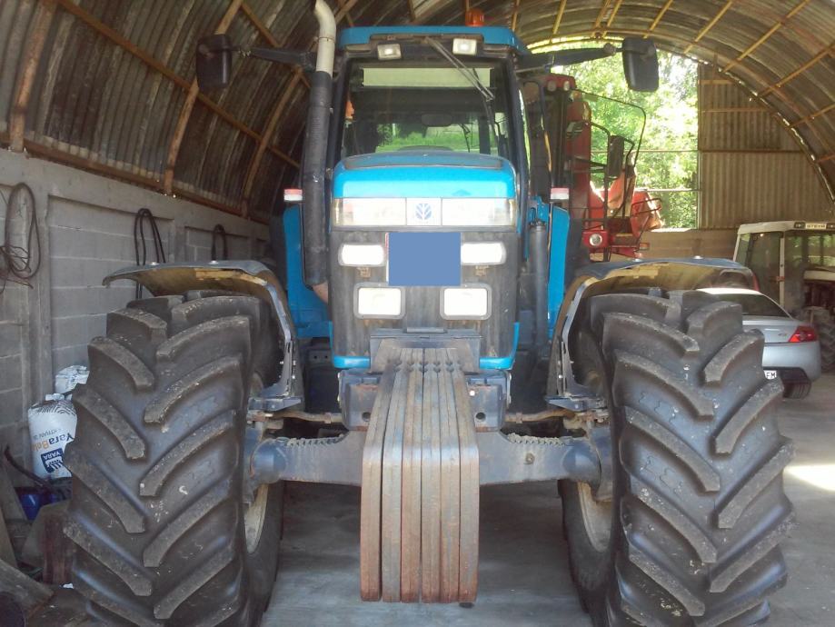 Traktor New Holland 8970
