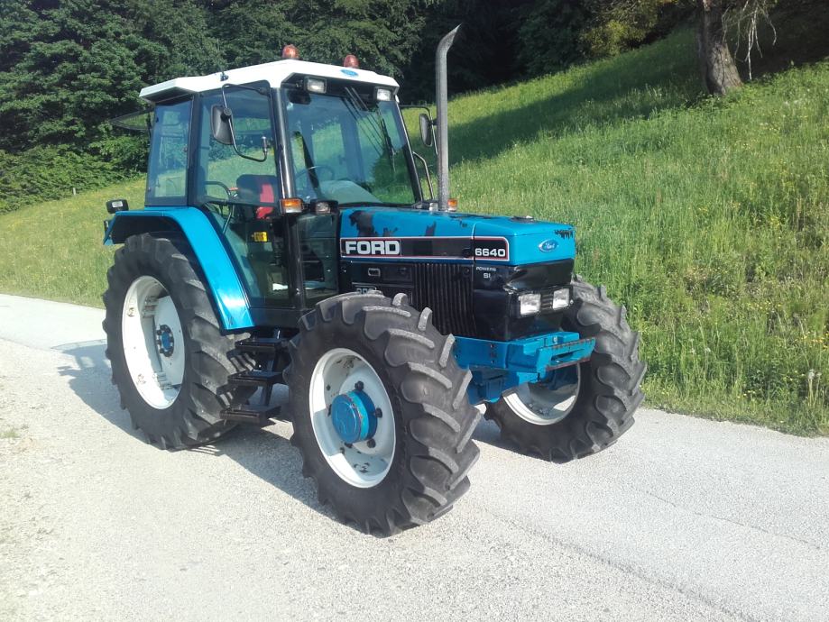 Traktor New Holland-Ford 6640