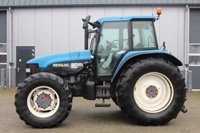 TRAKTOR NEW HOLLAND-FORD 8560
