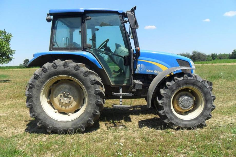 Traktor new holland t5060