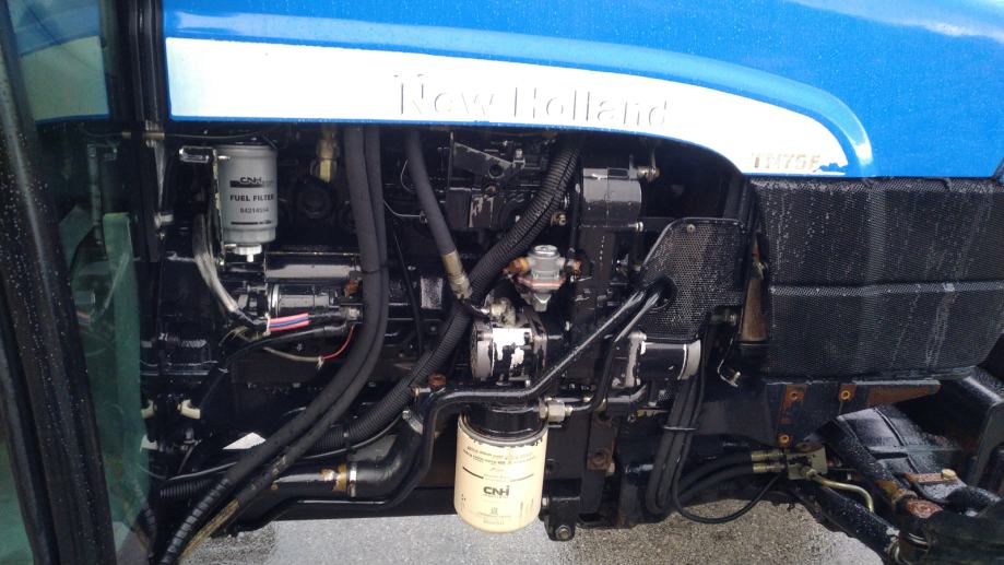 TRAKTOR New Holland TN75FA - 75 KONJEV - KLIMA - 42 KM/H
