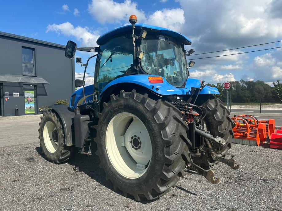 Traktor New Holland TS115A