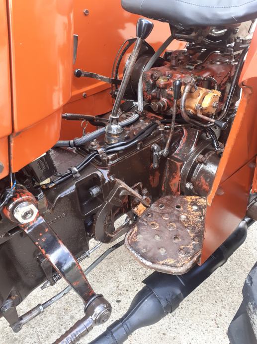 Traktor Štore 402 u odličnom stanju