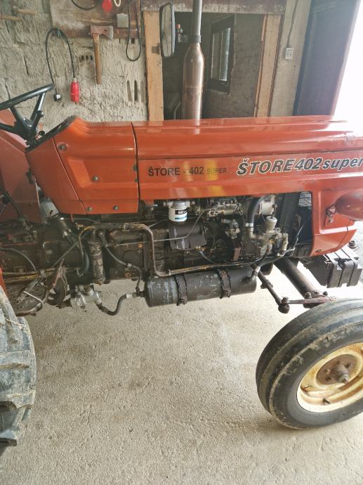 TRAKTOR ŠTORE 402