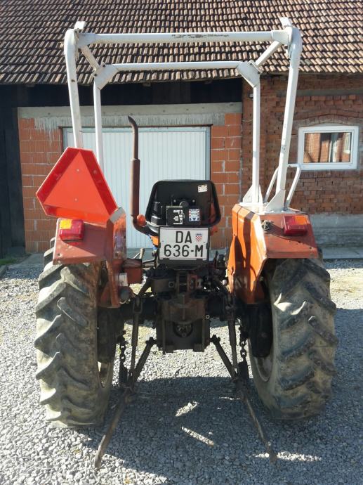 Traktor ŠTORE 402