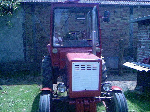 Traktor T25 vladimirec
