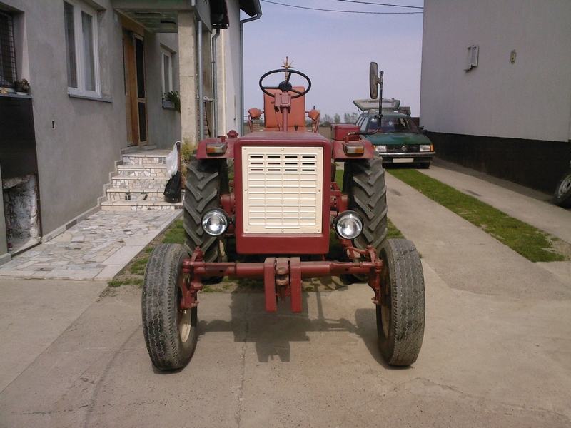 Traktor Vladimirec T-25