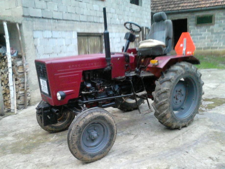Traktor Vladimirec T25