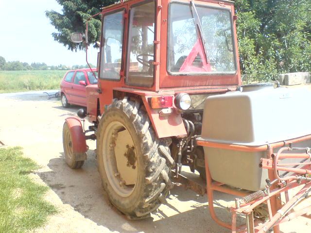 traktor vladimirec T25