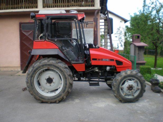Traktor VTZ