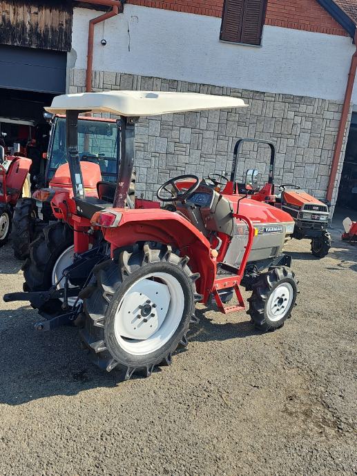 TRAKTOR YANMAR AF 22