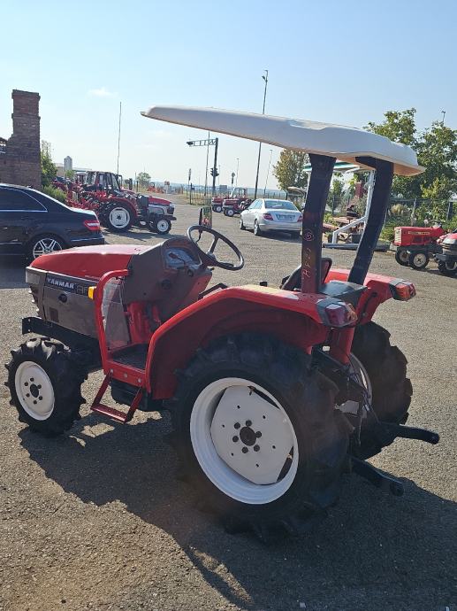 TRAKTOR YANMAR AF 22