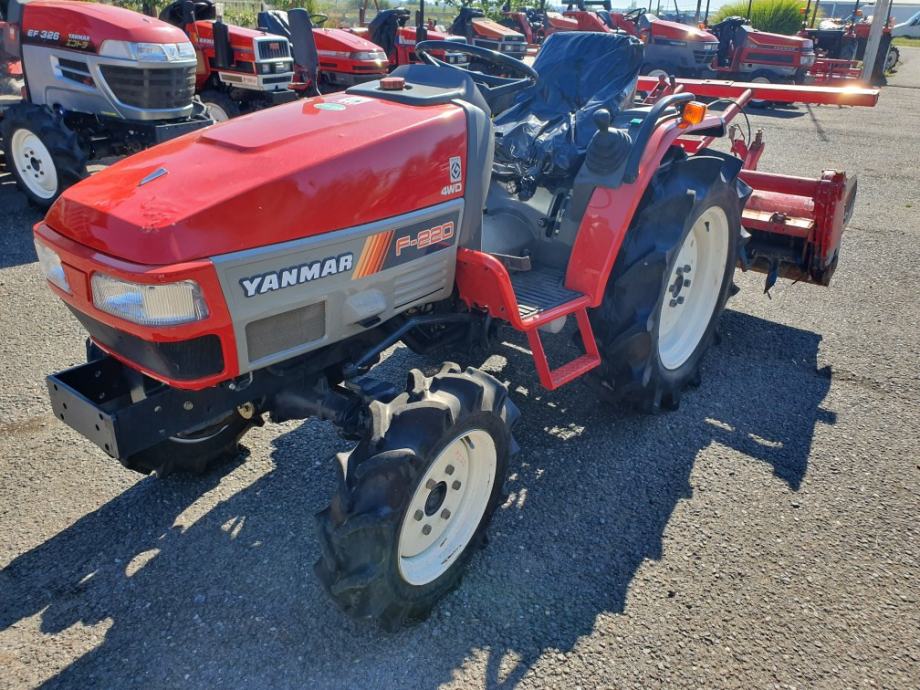 TRAKTOR YANMAR F220
