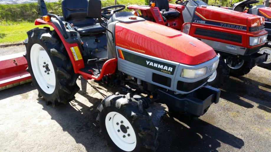 TRAKTOR YANMAR F250