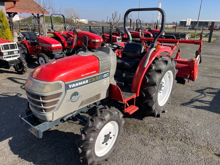 TRAKTOR YANMAR RS-30