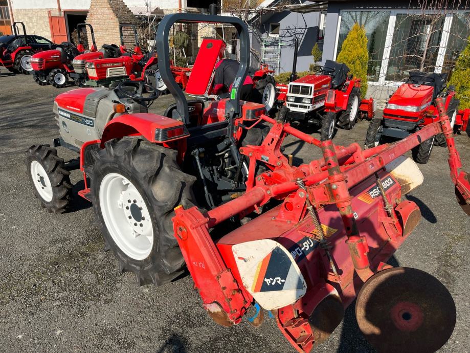 TRAKTOR YANMAR RS-30
