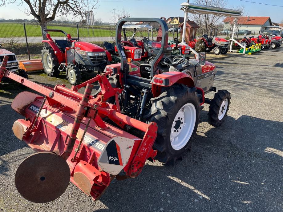 TRAKTOR YANMAR RS-30
