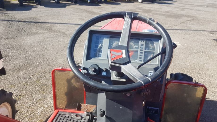TRAKTOR YANMAR F215