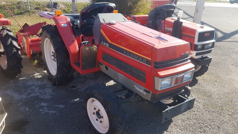 TRAKTOR YANMAR F215
