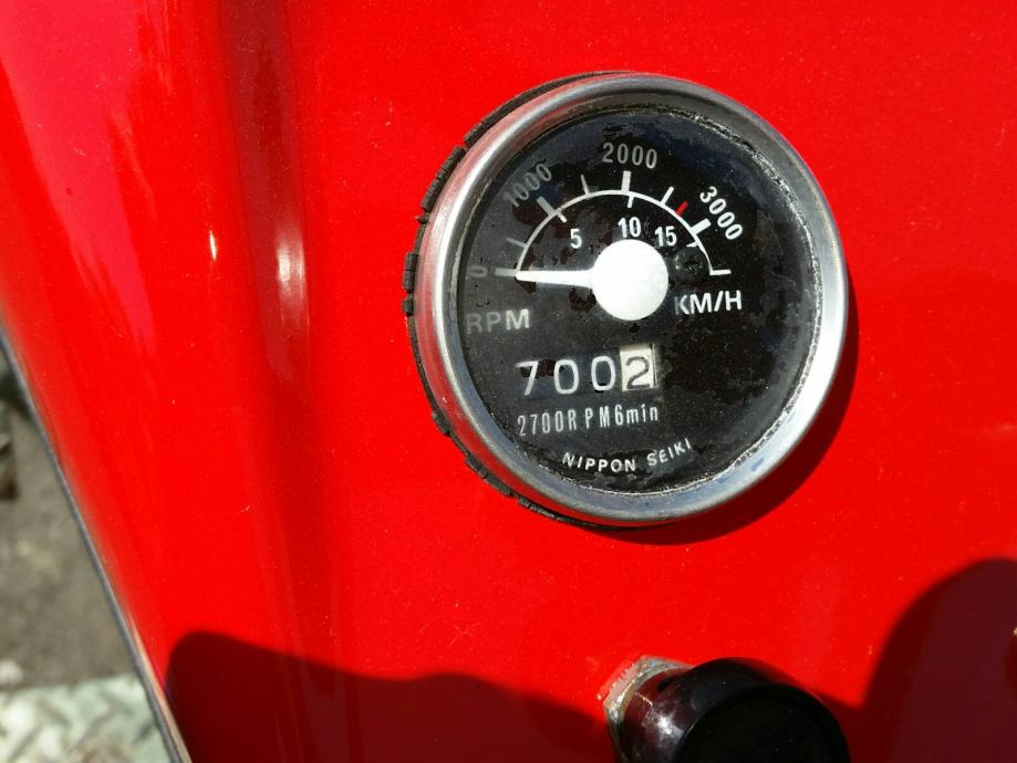 TRAKTOR YANMAR YM 1300D