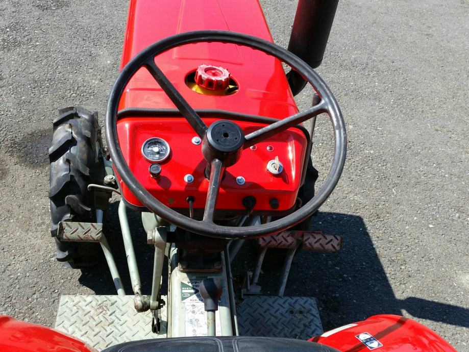 TRAKTOR YANMAR YM 1300D