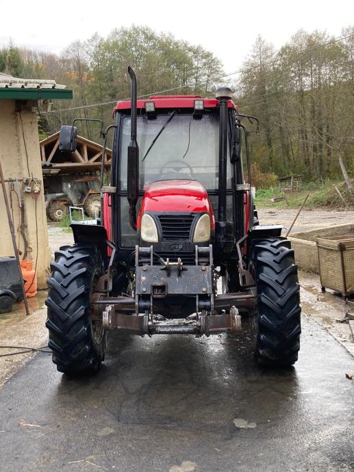 Traktor YTO X904
