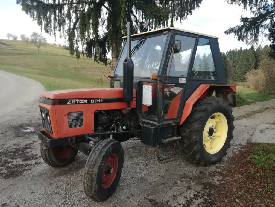 Traktor Zetor 6211