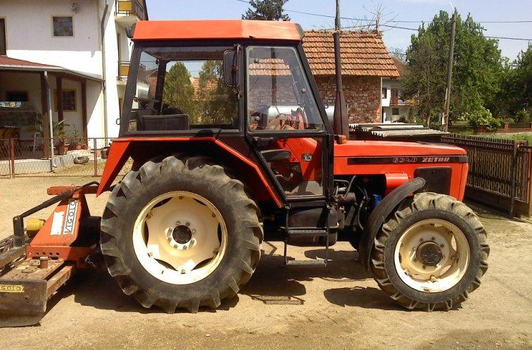 Traktor Zetor 6340