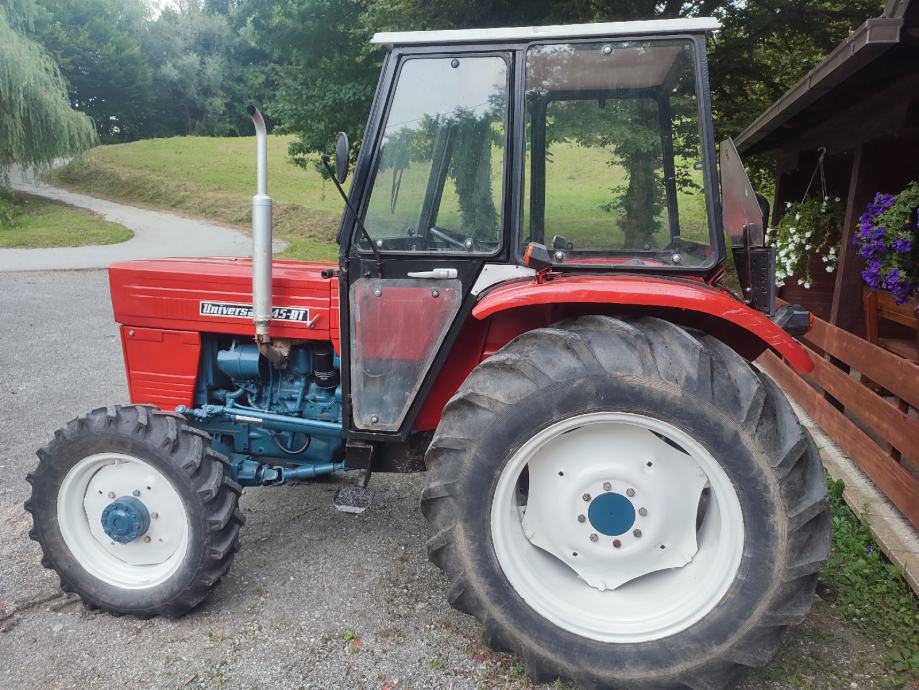 Universal 445 dt 4×4