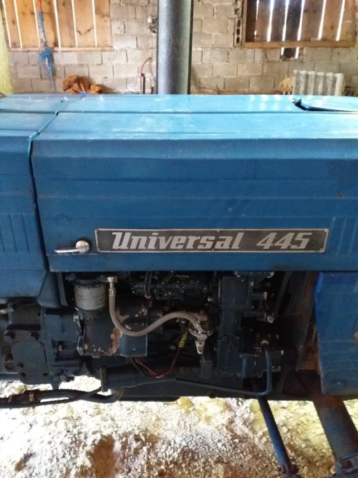 Universal 445 traktor prodajem
