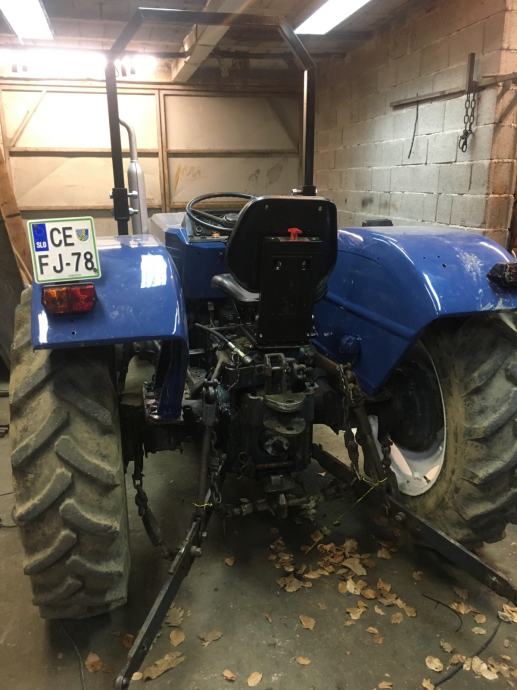 UNIVERSAL 550 MDT 4x4 ODLIČAN