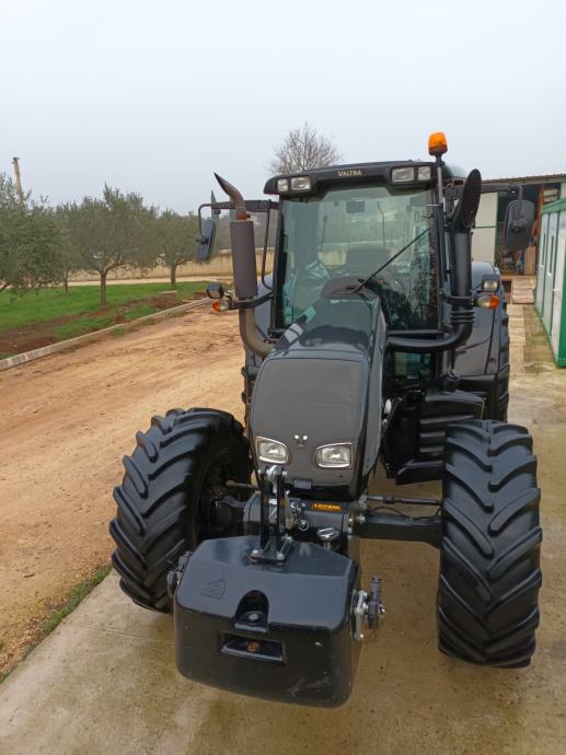 VALTRA N142VERSU