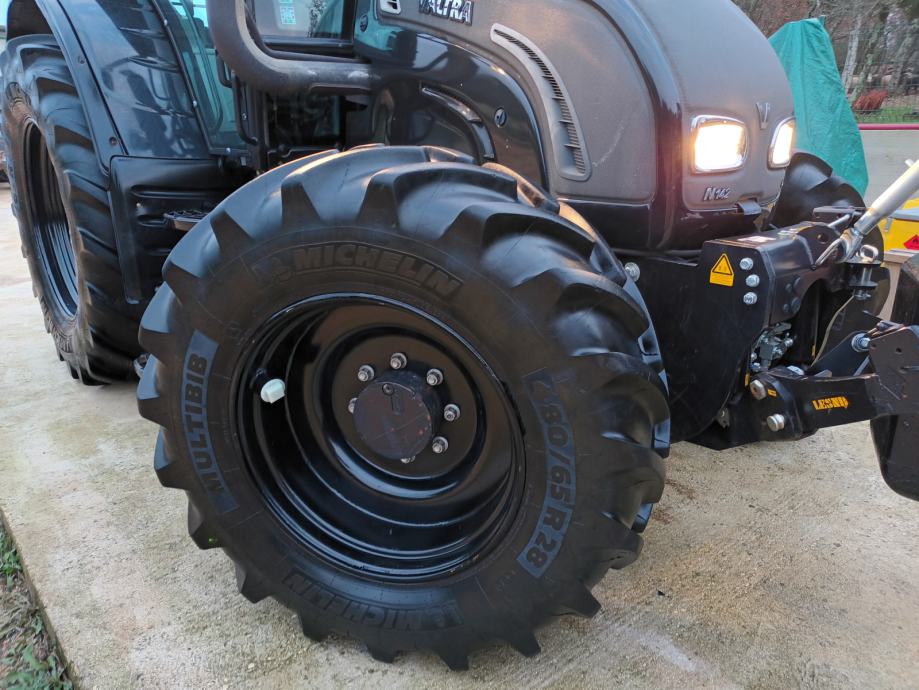 VALTRA N142VERSU
