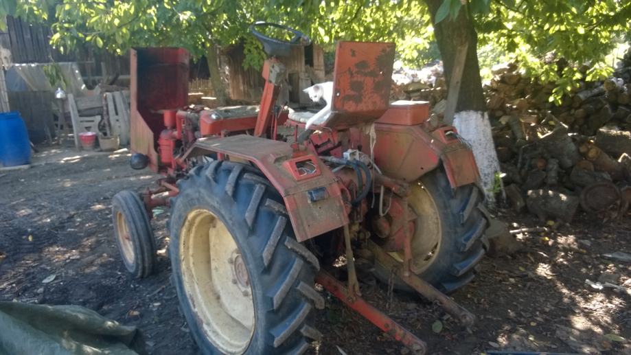 Vladimirec T-25 1975 god 31ks