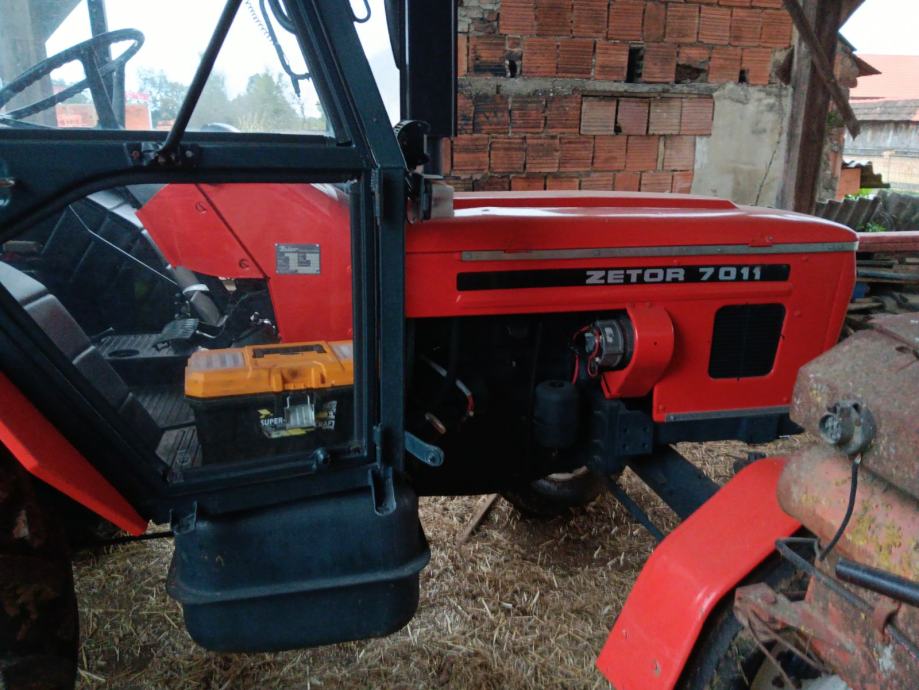 Zetor 7011