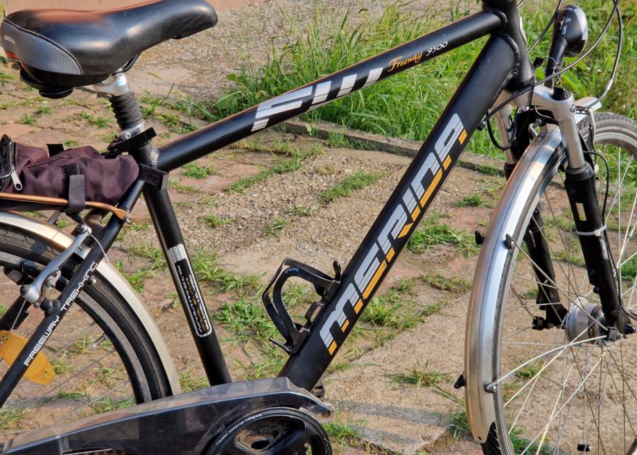 Merida Freeway 9500 trekking bicikl